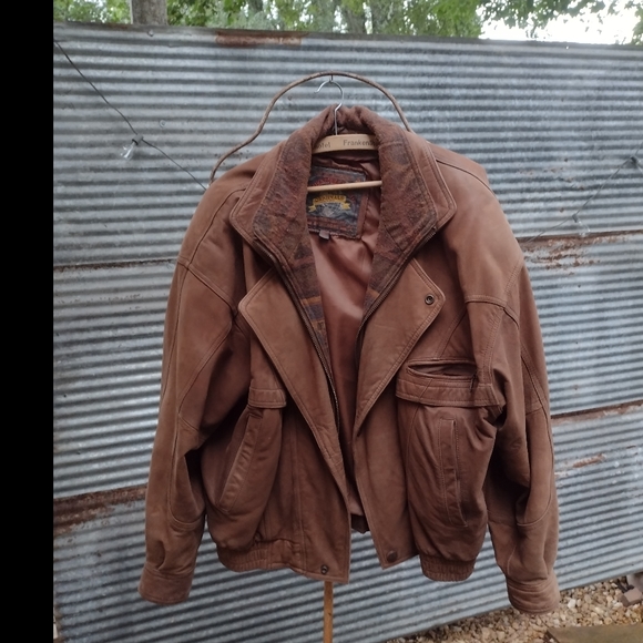 Wilsons Leather | Jackets & Coats | Wilsons Adventure Bound Xl Leather ...